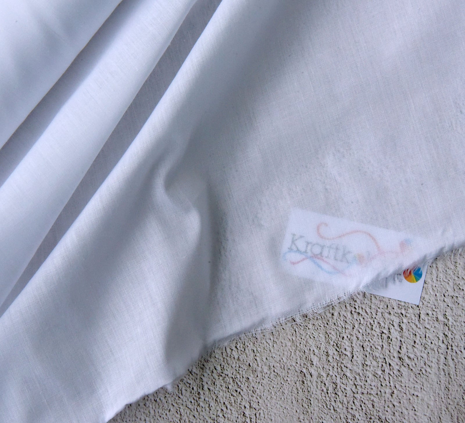 100% Cotton Poplin 109cm wide fabric - White 129gsm – KRAFTKOLOUR
